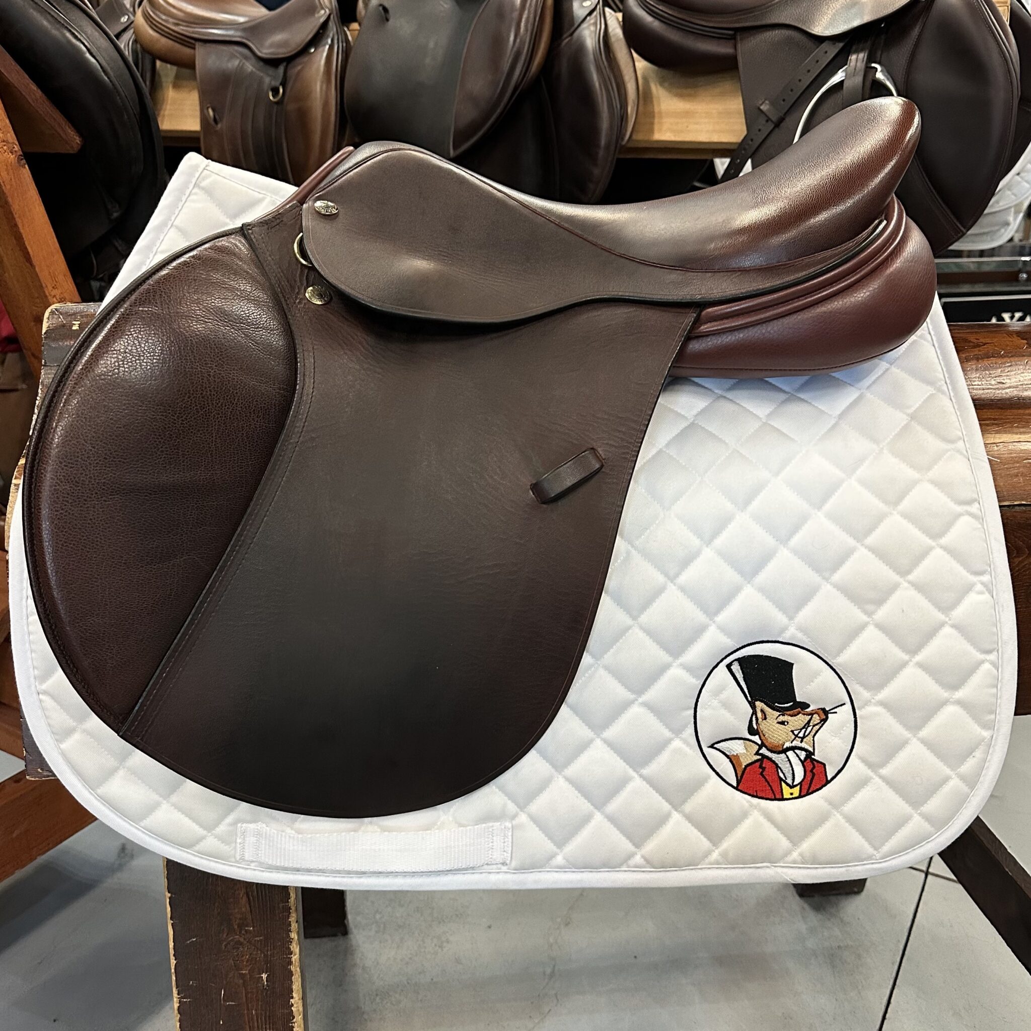 Close Contact Saddles | Snooty Fox Atlanta Consignment