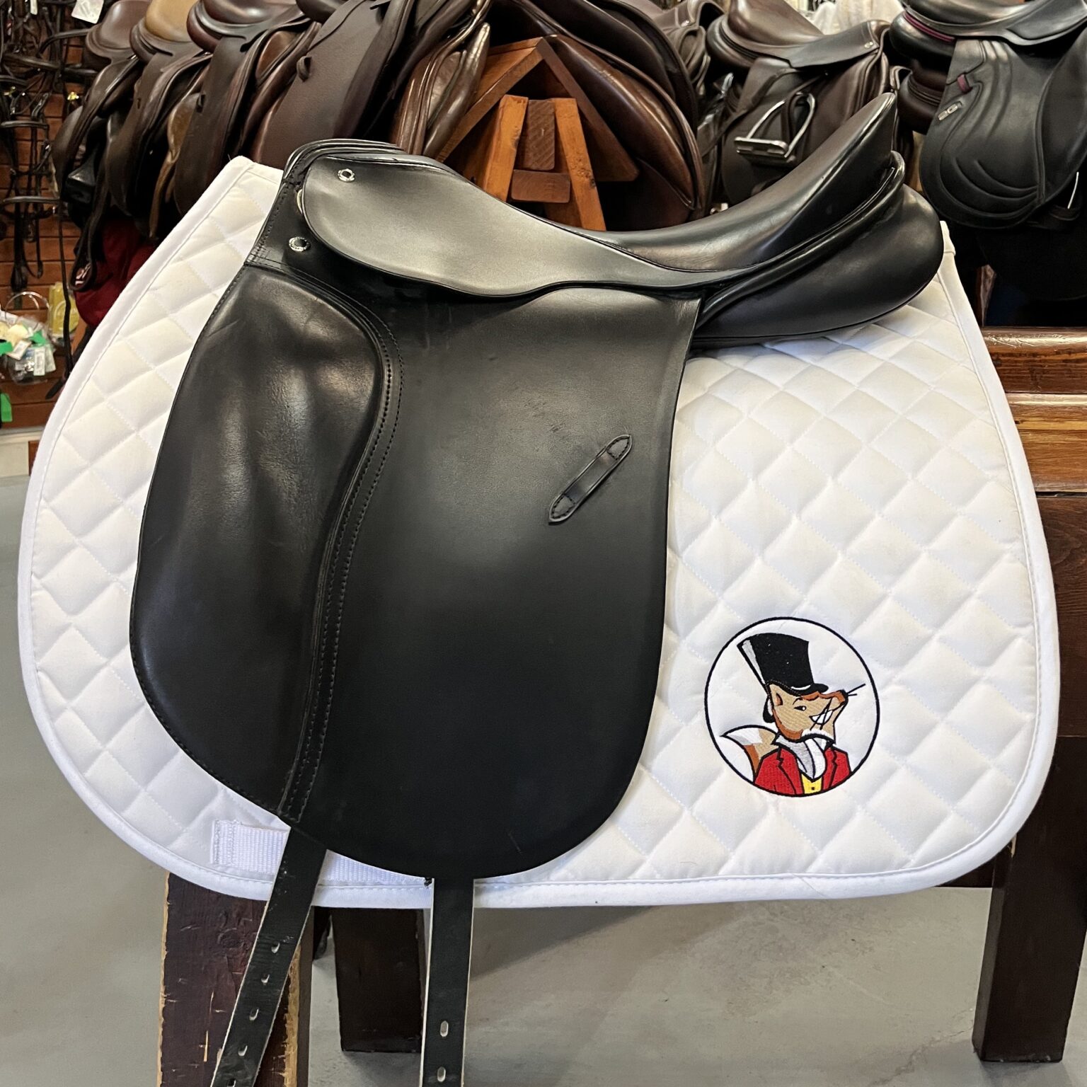 Dressage Saddles | Snooty Fox Atlanta Consignment